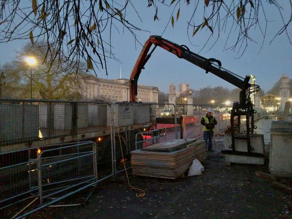 Truck and Driver Hire | Hiab | Class 2 | QDL Services